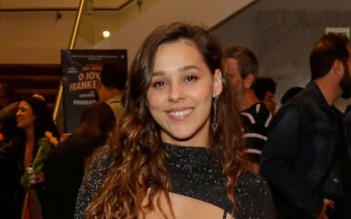 Famosos prestigiam musical na Zona Oeste do Rio; veja